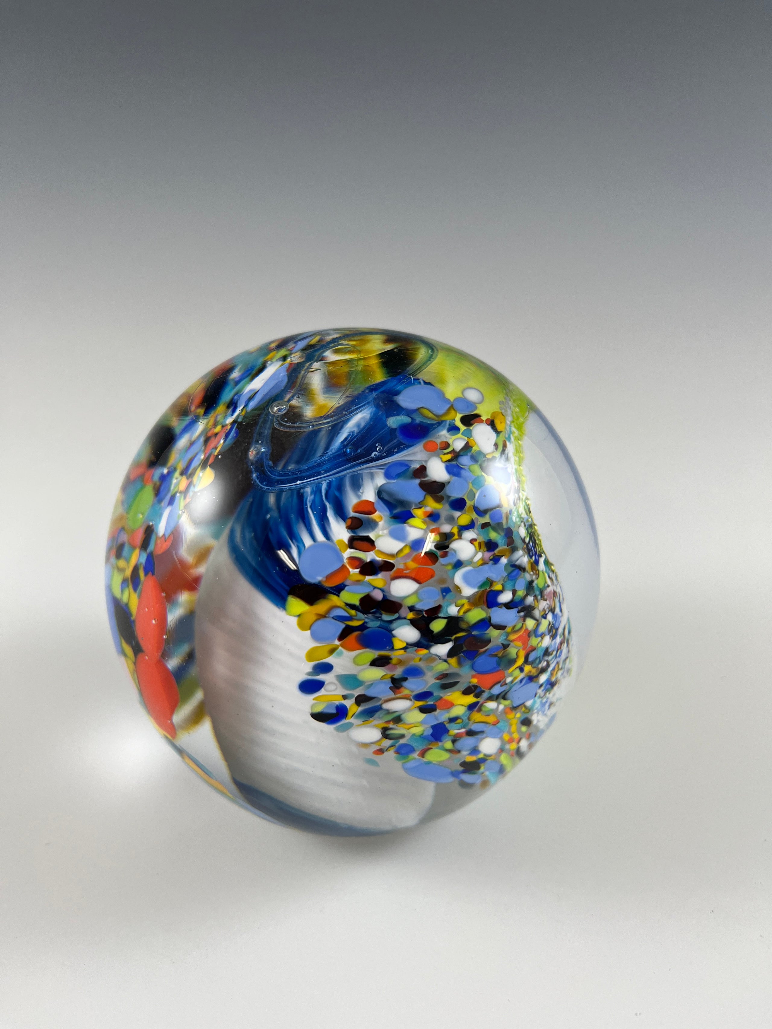 Round Paperweight | Hoogs and Crawford Glass